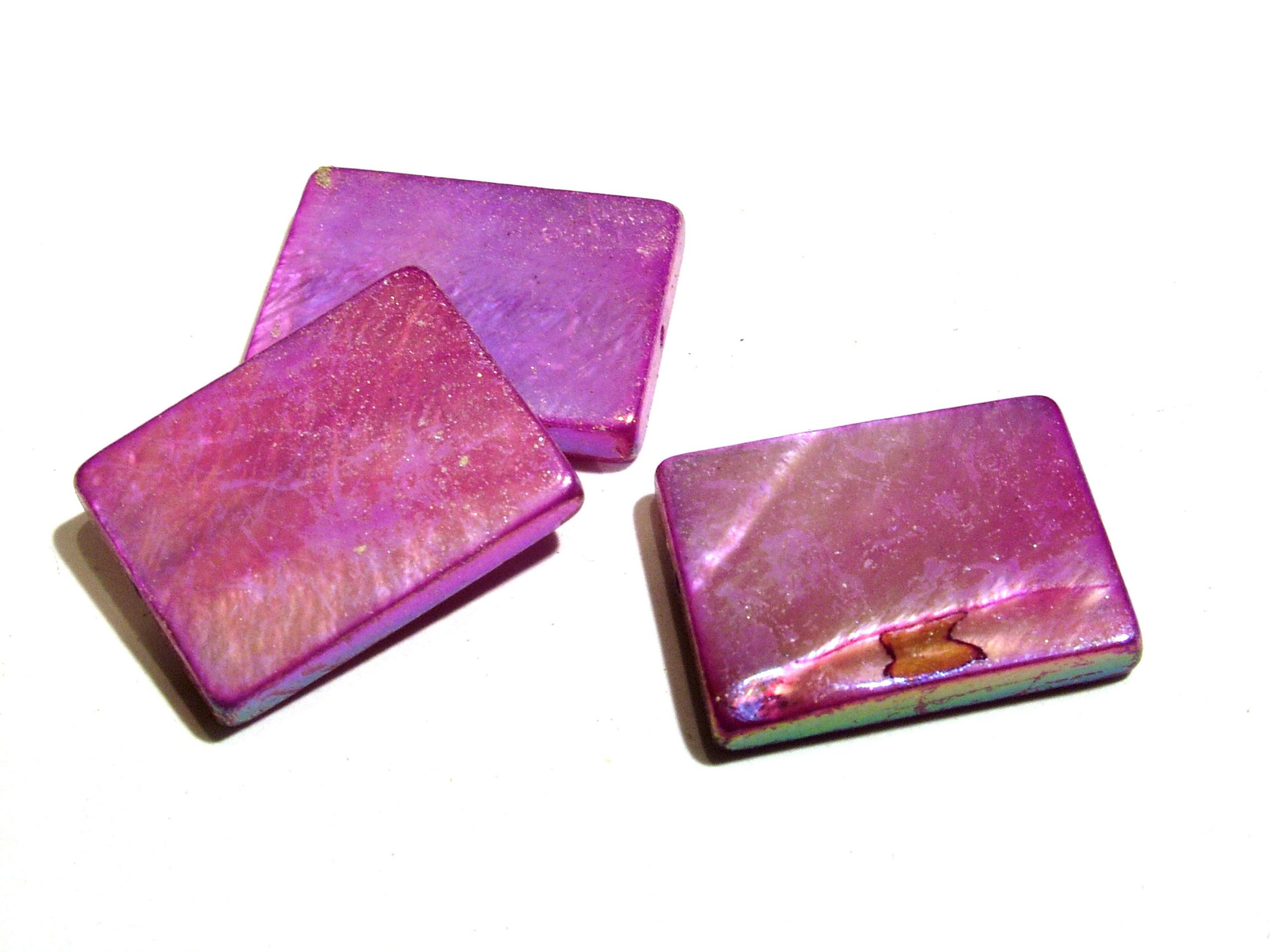 20 x 15mm Fuchsia Shell – The Beadster